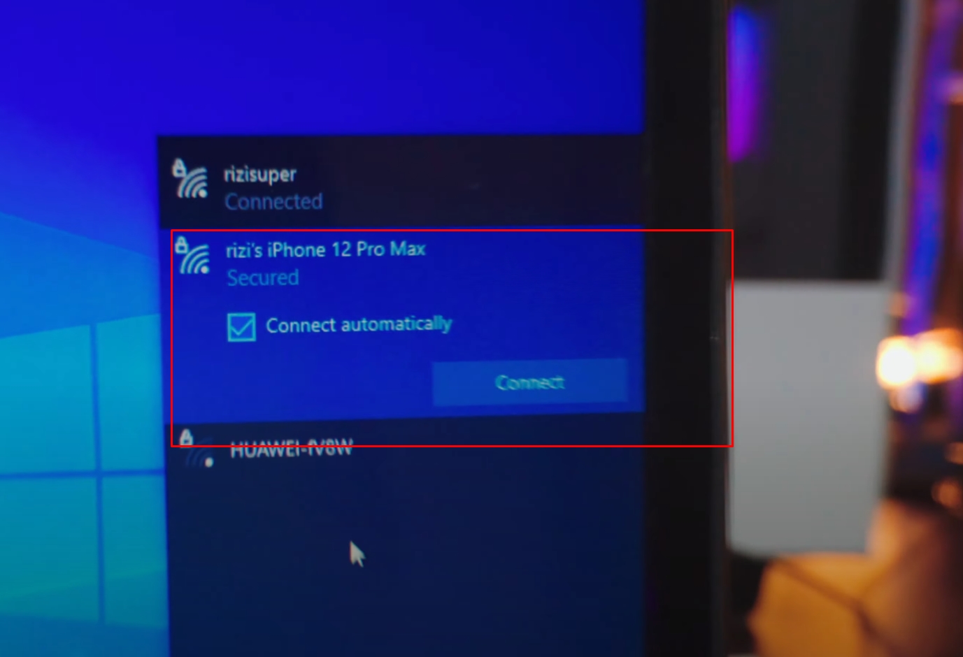 How to Connect Laptop Screen to TV - Screen Mirroring